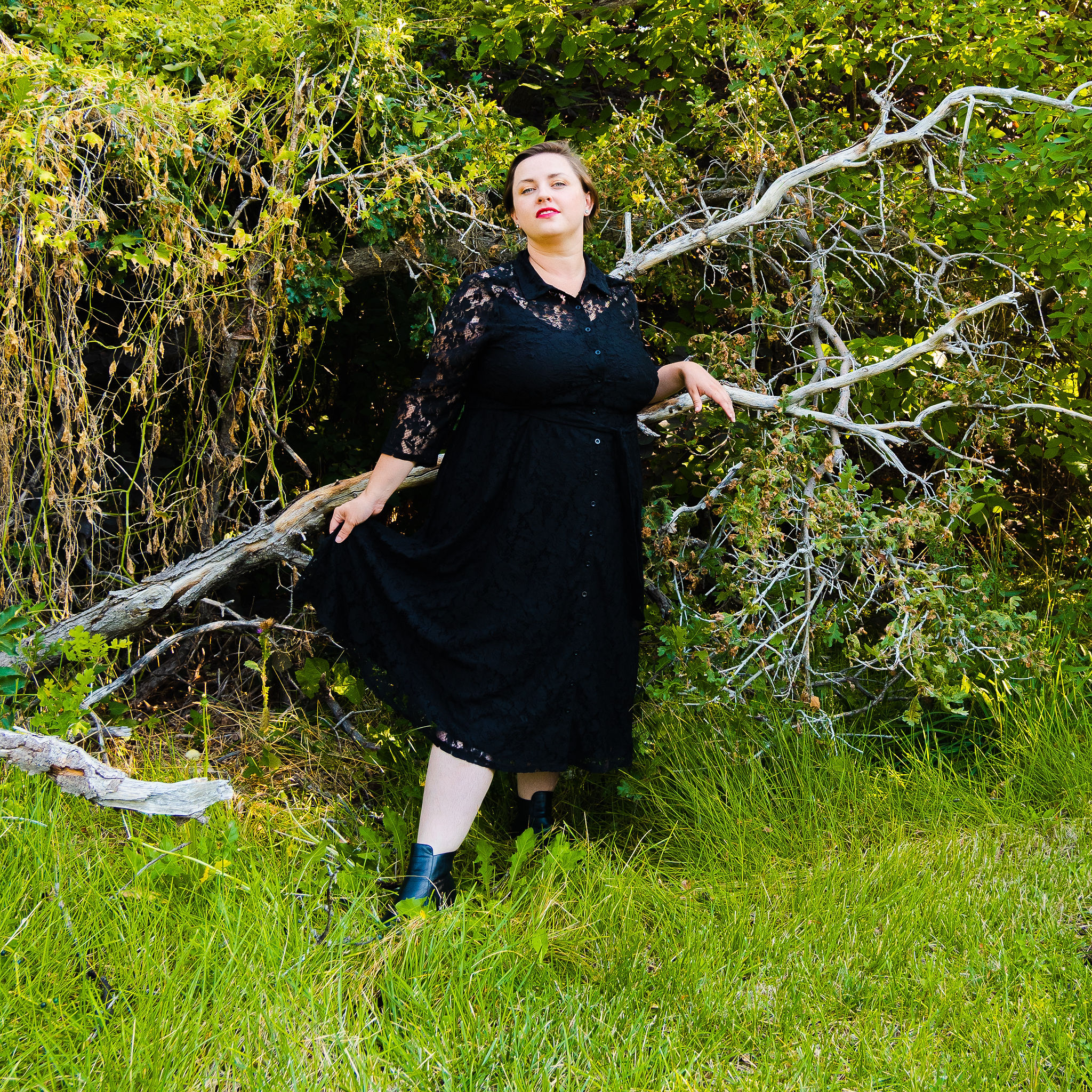 Modern Witch Fashion Photoshoot - with Mask [Torrid] - The Huntswoman