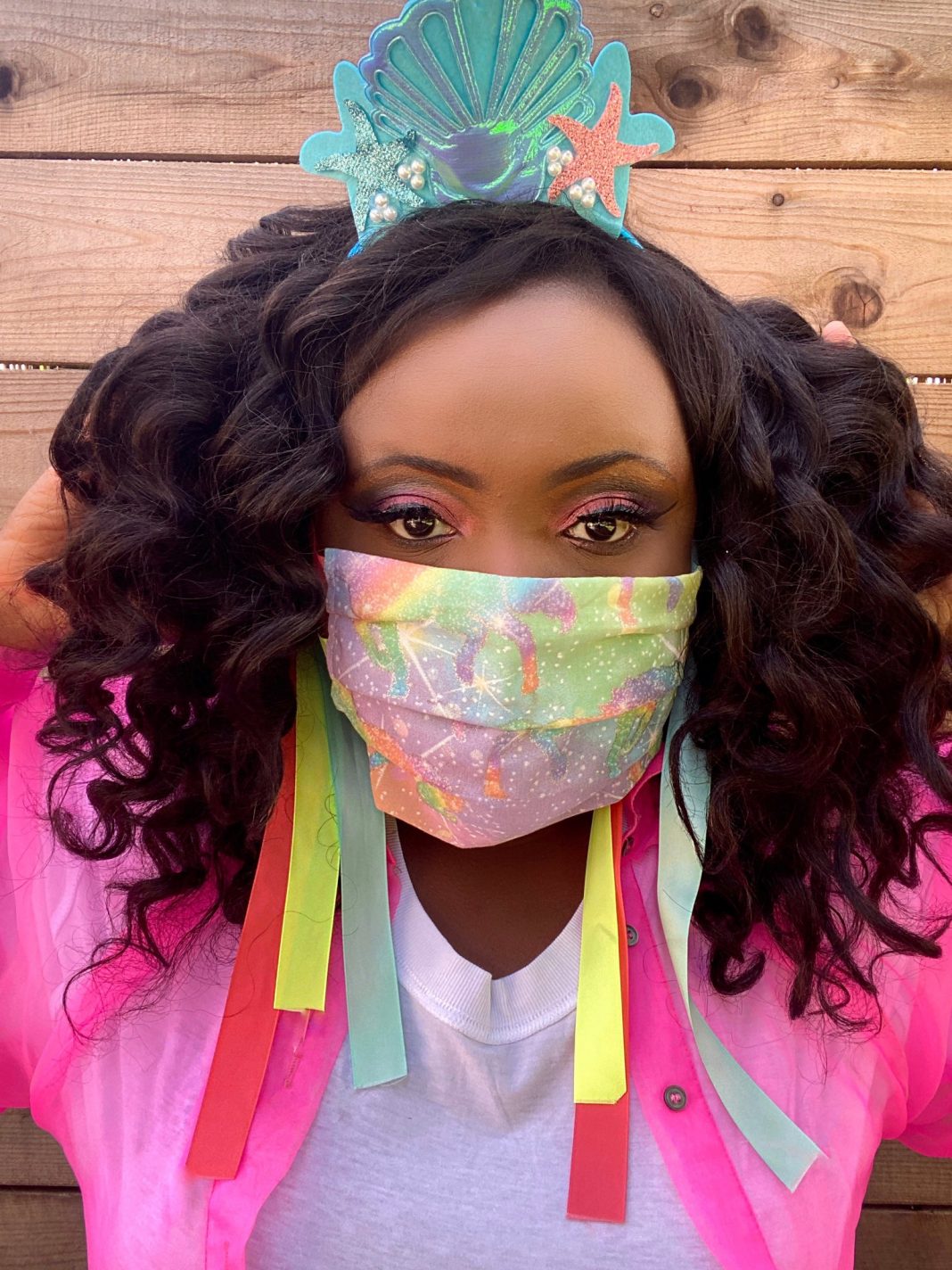 13+ Fashion Bloggers & Influencers Wearing Masks - The Huntswoman