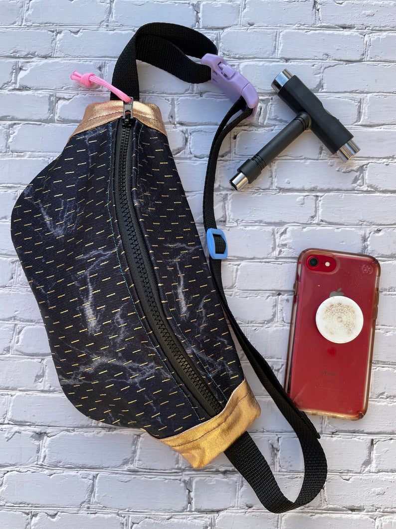 Where to Shop for a Plus Size Fanny Pack | 19+ Options for 2023 - The ...