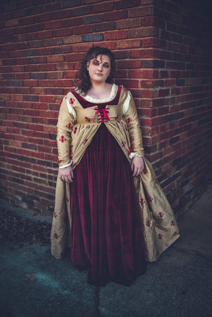Where to Buy Plus Size Renaissance & Period Costumes | 13 Brands - The ...