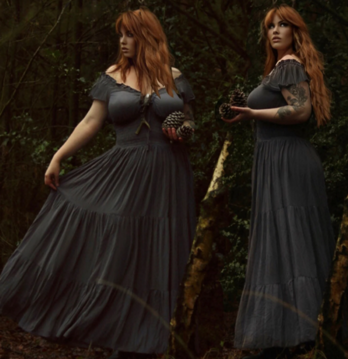 Where to Buy Plus Size Renaissance & Period Costumes | 13 Brands - The ...