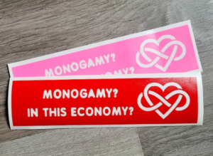 48+ BEST & Most FUN Throuple Gifts | Gifts for Triads & Polyamory ...