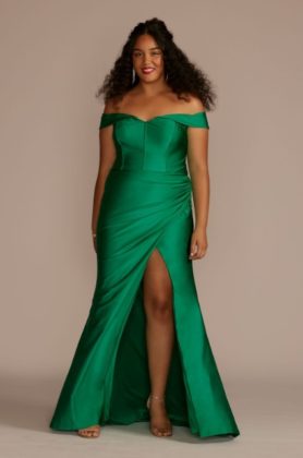 8+ Places to Buy *Unique* Plus Size Prom Dresses - The Huntswoman